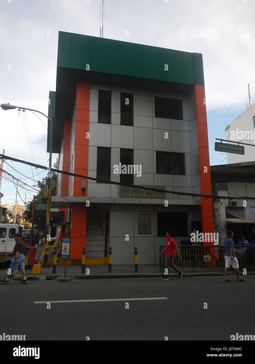 This photograph depicts the General Kalentong Street Bridge over a ...