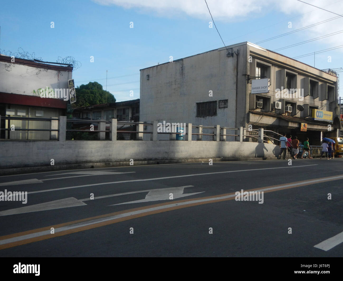 This image shows General Kalentong Street Bridge in Mandaluyong City ...