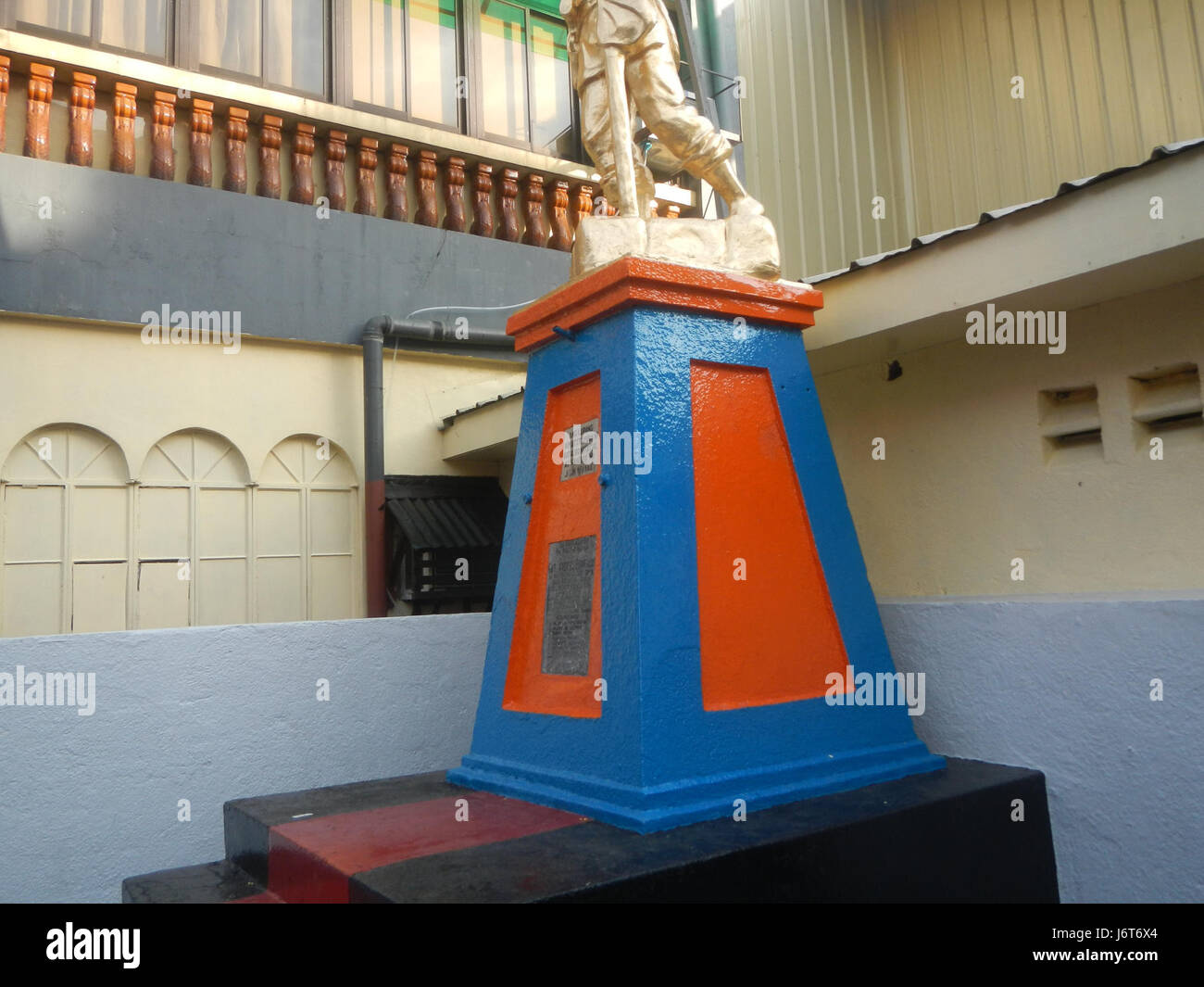 Metro manila rich hi-res stock photography and images - Alamy