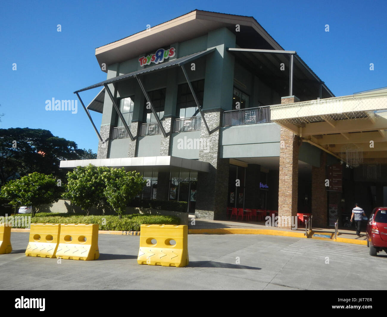 0680 Robinsons Place Antipolo Transport Terminal Footbridge Sumulong ...