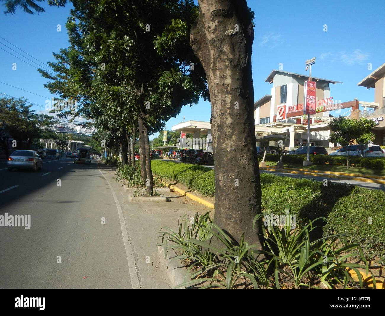 Robinsons Place Antipolo Transport Terminal is located along Sumulong ...
