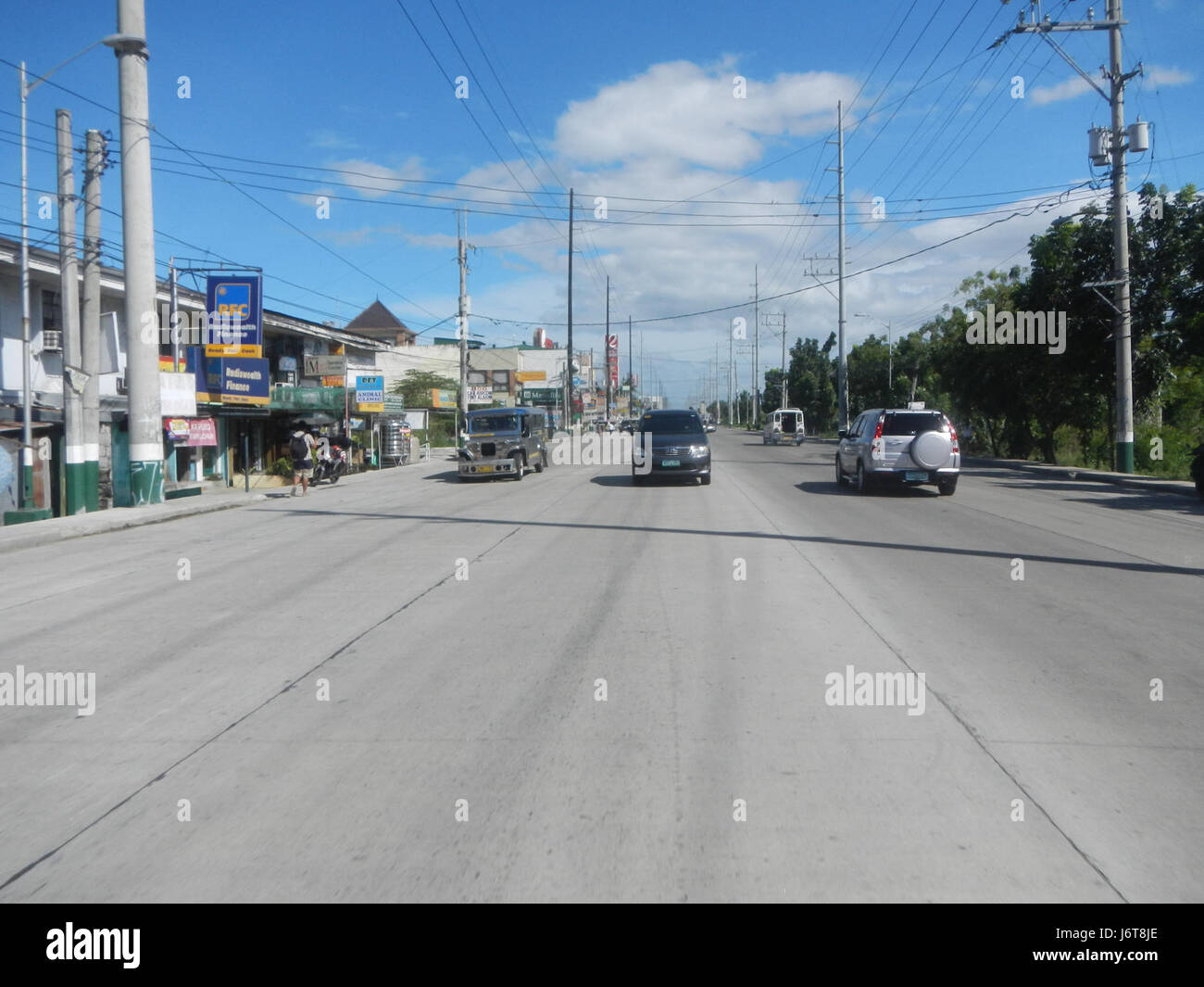 The MacArthur Highway, running through Malolos and Guiguinto in Bulacan ...