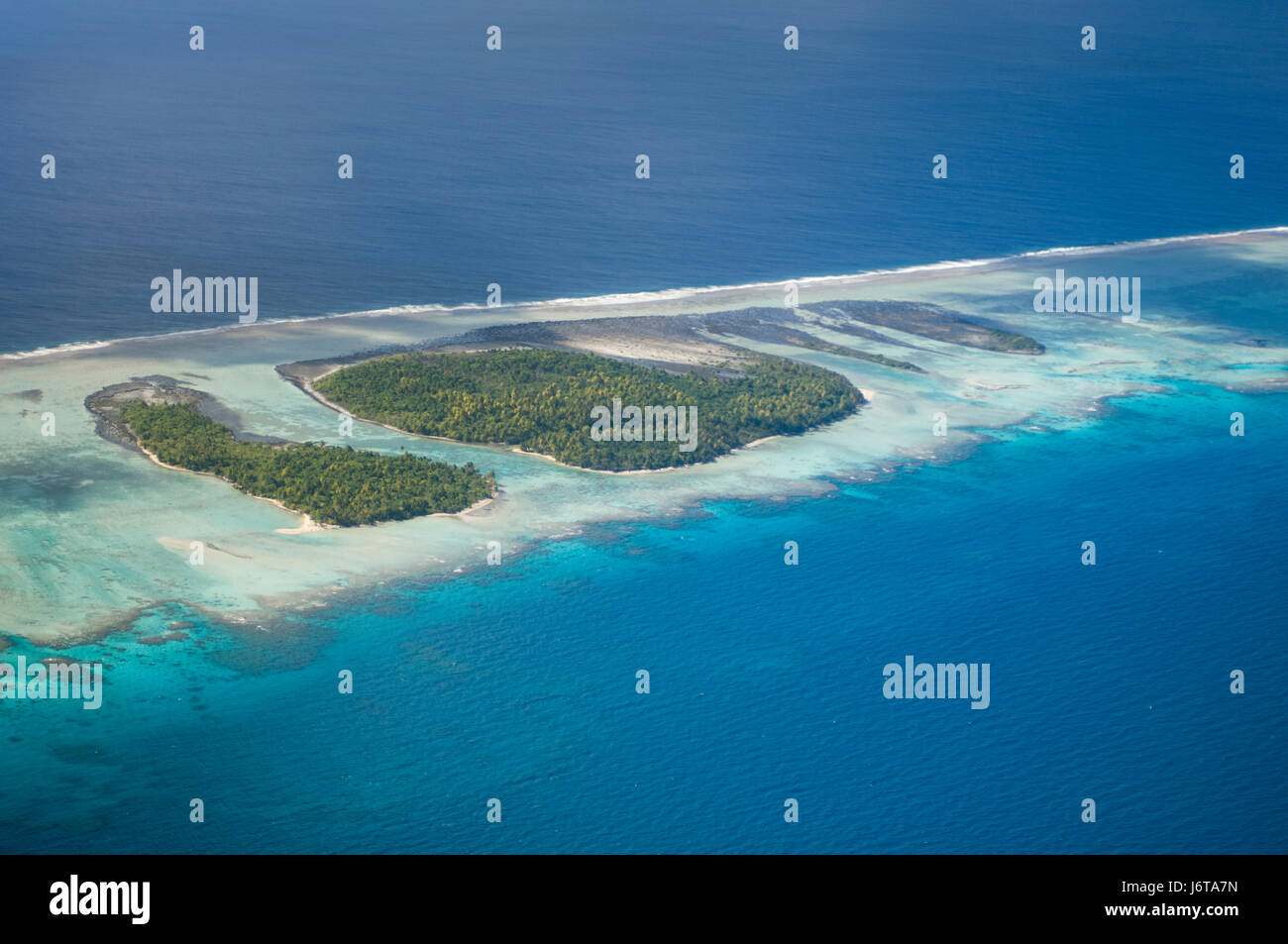 Rangiroa aerial hi-res stock photography and images - Alamy