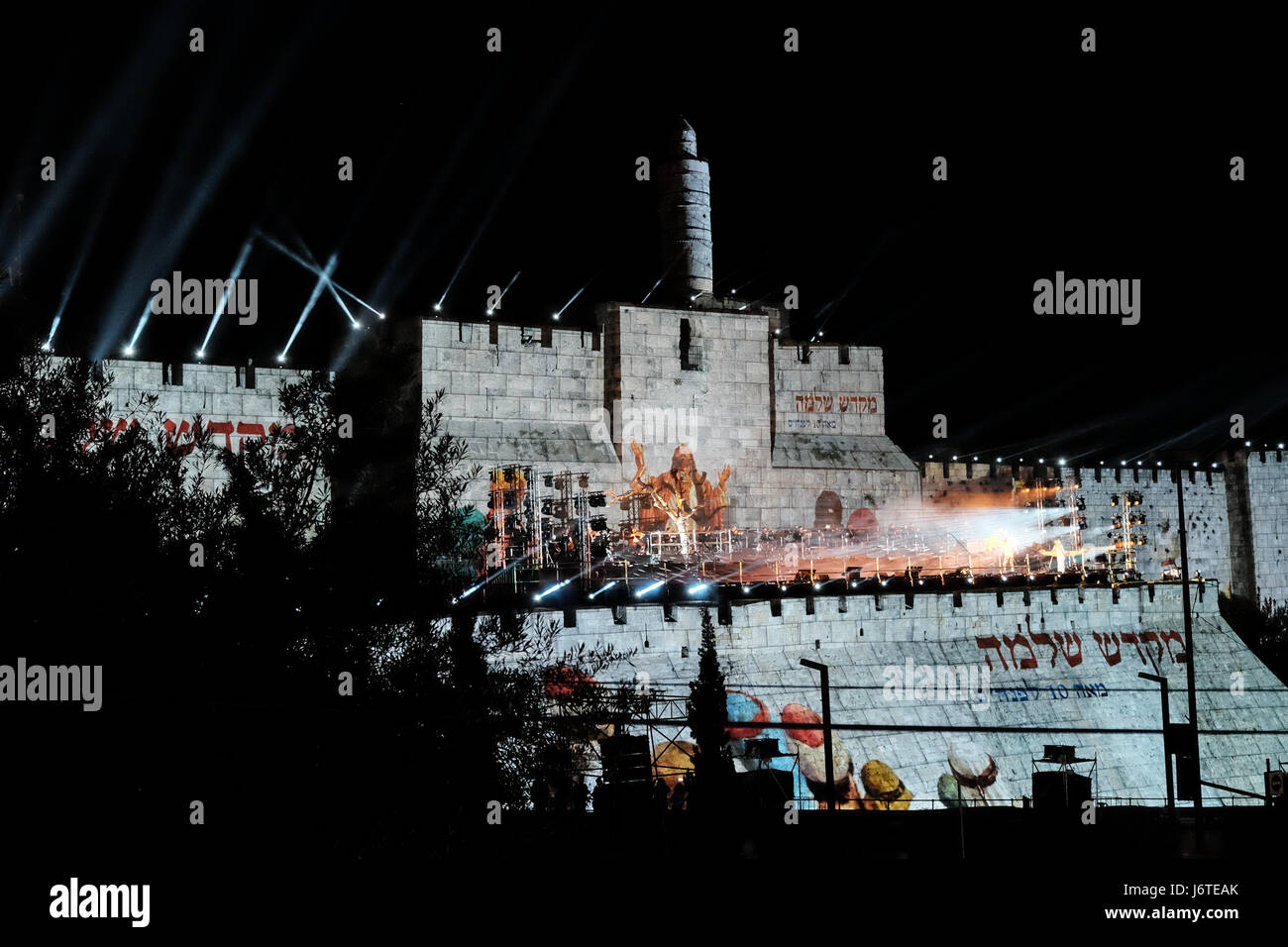 Jerusalem, Israel. 21st May, 2017. Thousands attend a sound and light ...