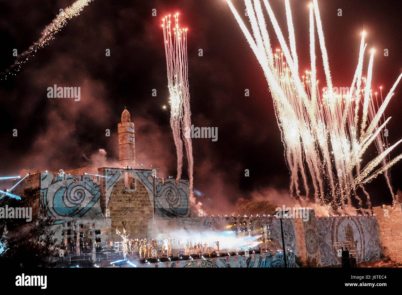 Jerusalem, Israel. 21st May, 2017. Thousands attend a sound and light ...