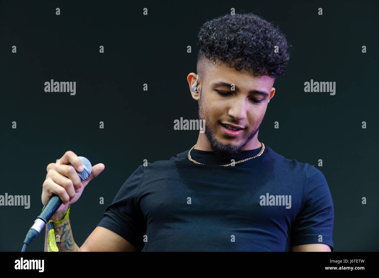 Mic lowry hi-res stock photography and images - Alamy