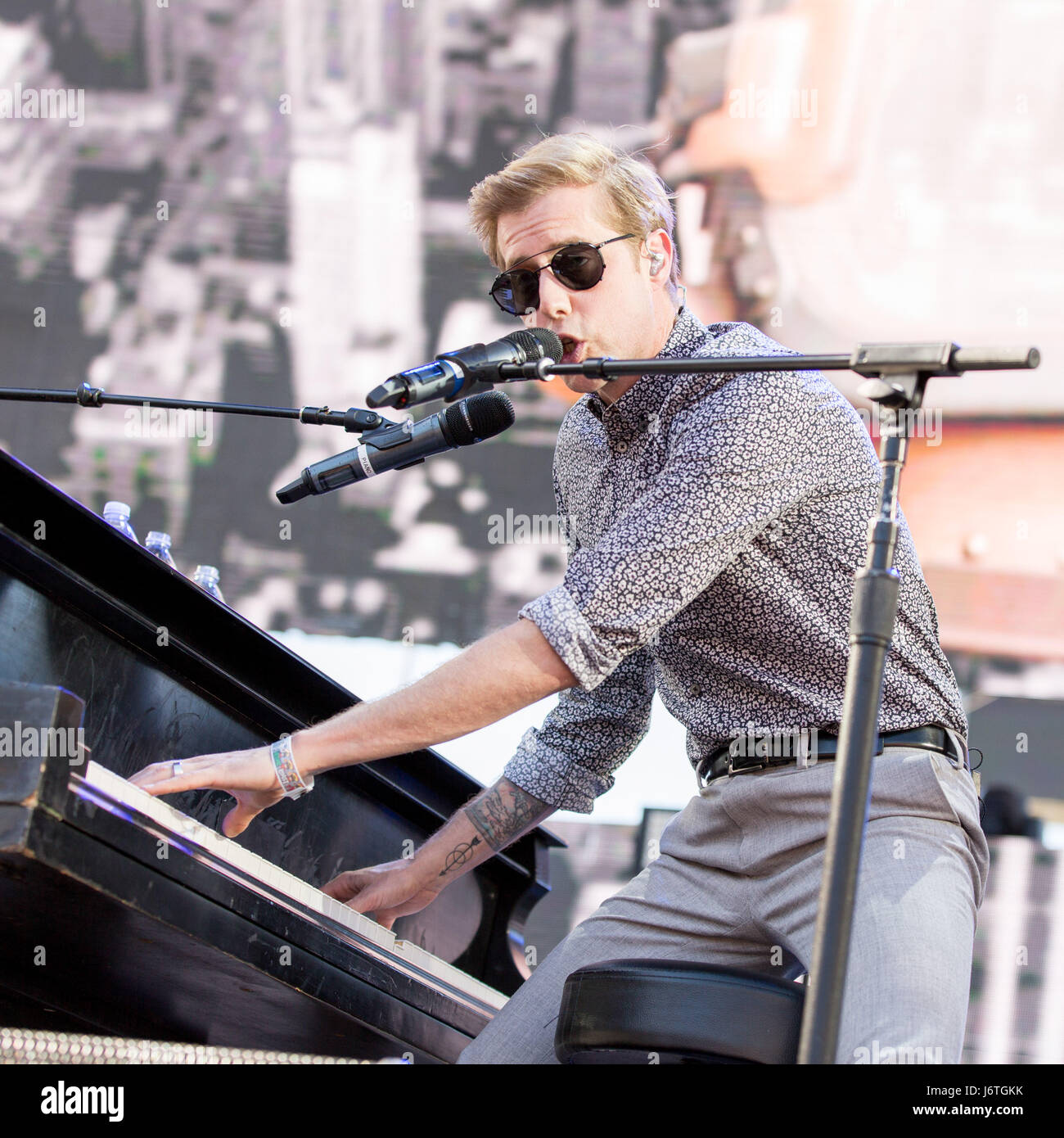 Carson, California, USA. 20th May, 2017. ANDREW MCMAHON of Andrew ...
