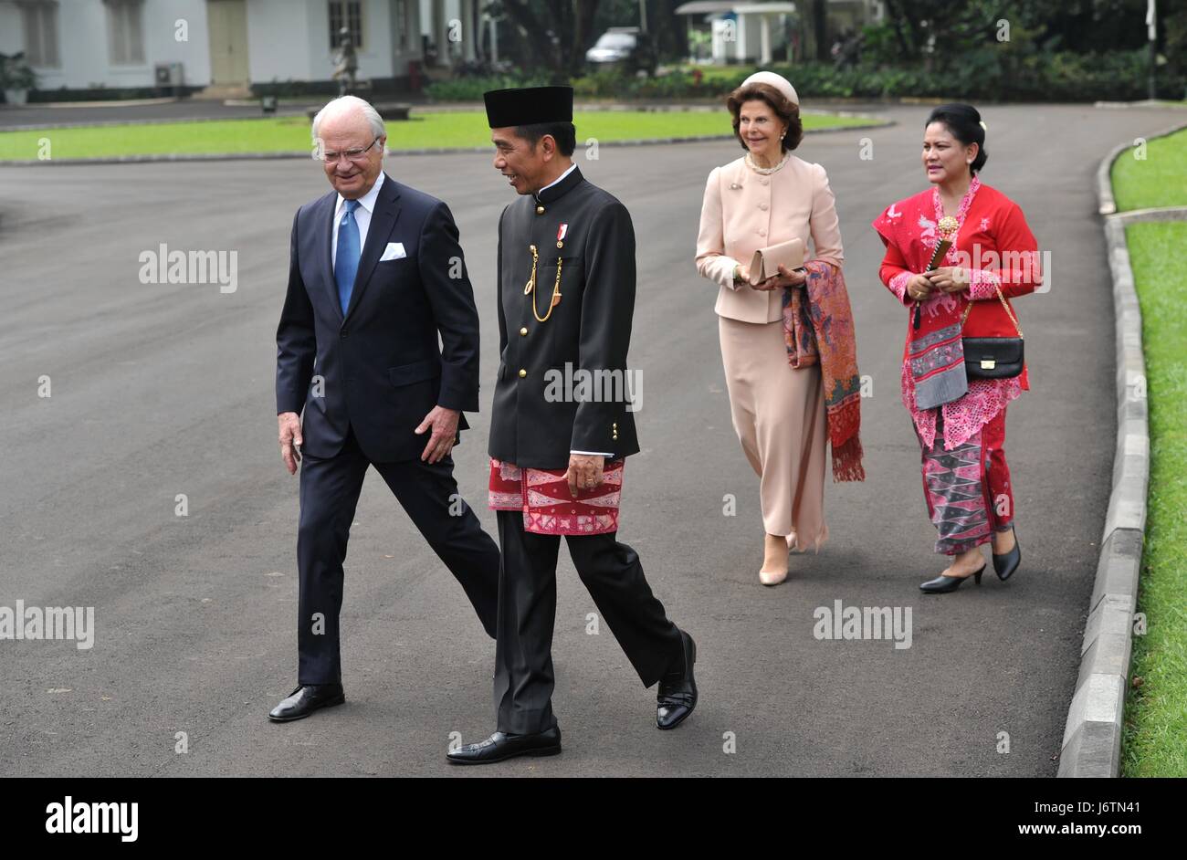 Bogor, Indonesia. 22nd May, 2017. Indonesian President Joko Widodo (2nd ...