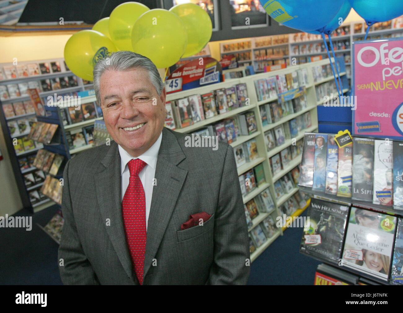 LIMA, 5 DE OCTUBRE DEL 2005 ENTREVISTA A JOSE VEGA PULJIZEVIC, GERENTE ...