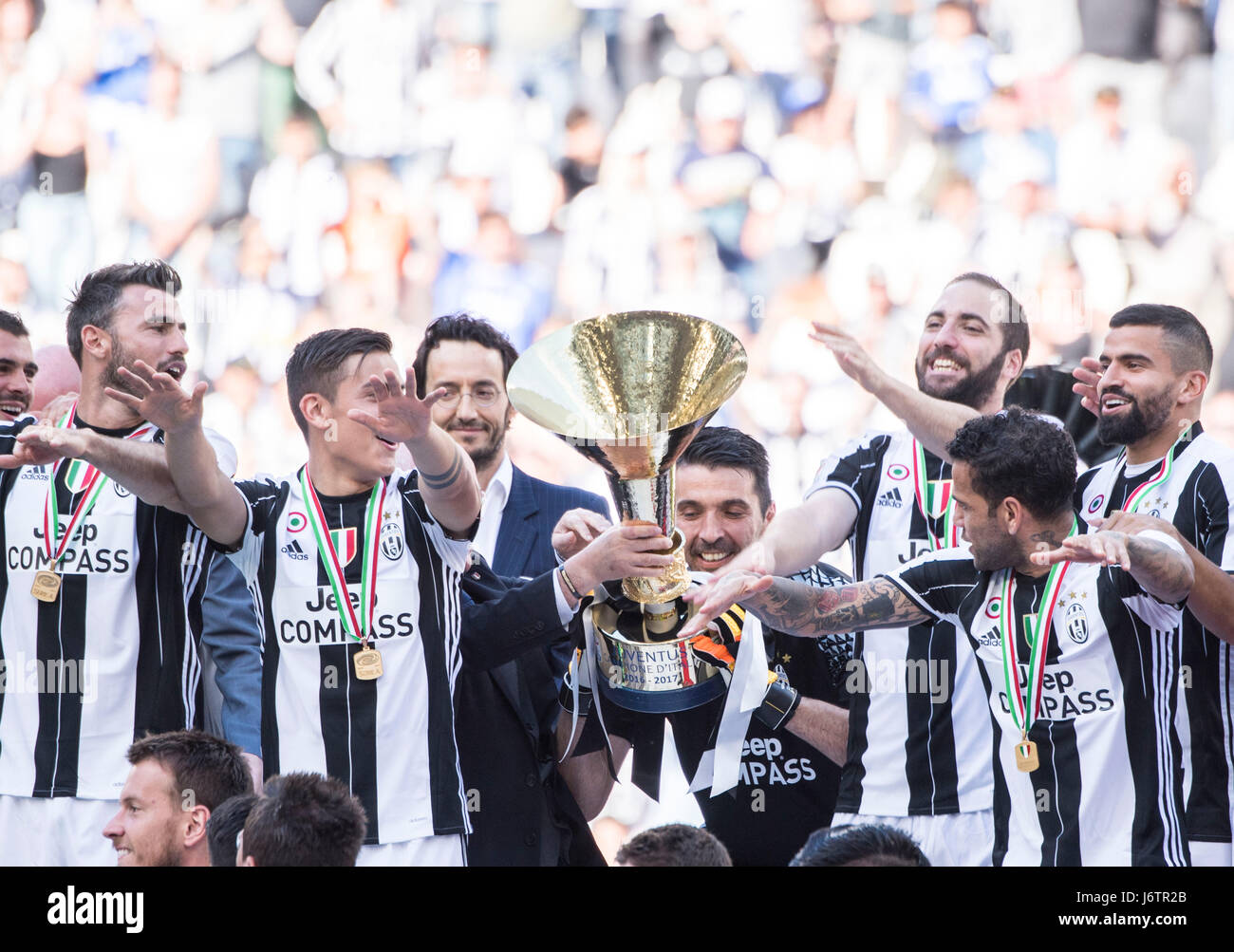 Holds italian serie trophy hi-res stock photography and images - Alamy