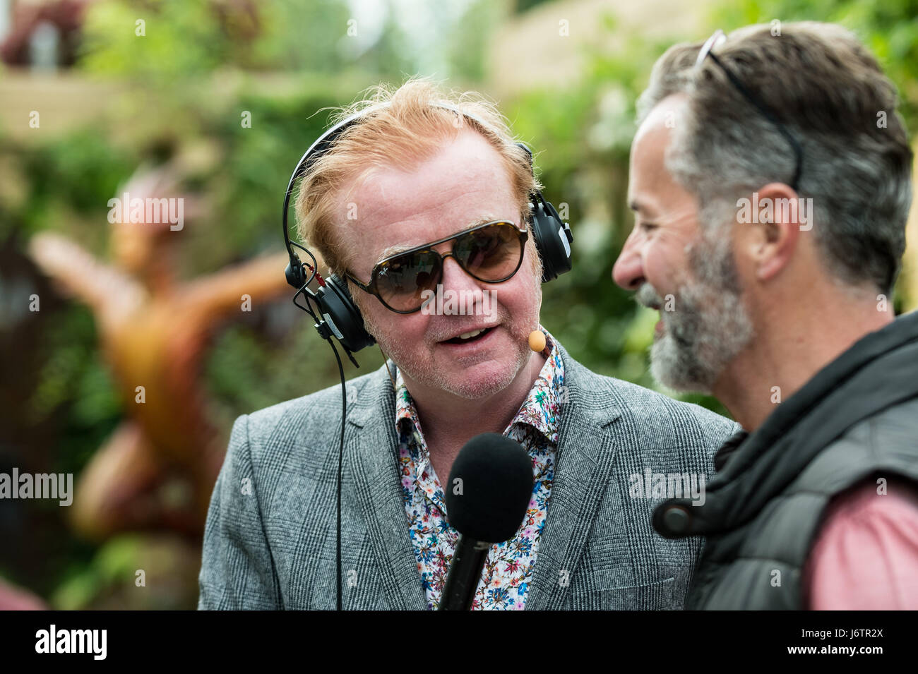 Radio 2 presenter hi-res stock photography and images - Alamy