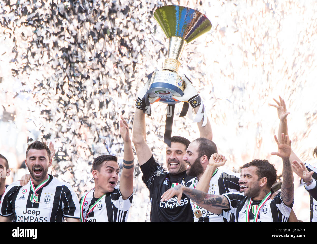 Turin, Italy. 21st May, 2017. Juventus team group Football/Soccer ...