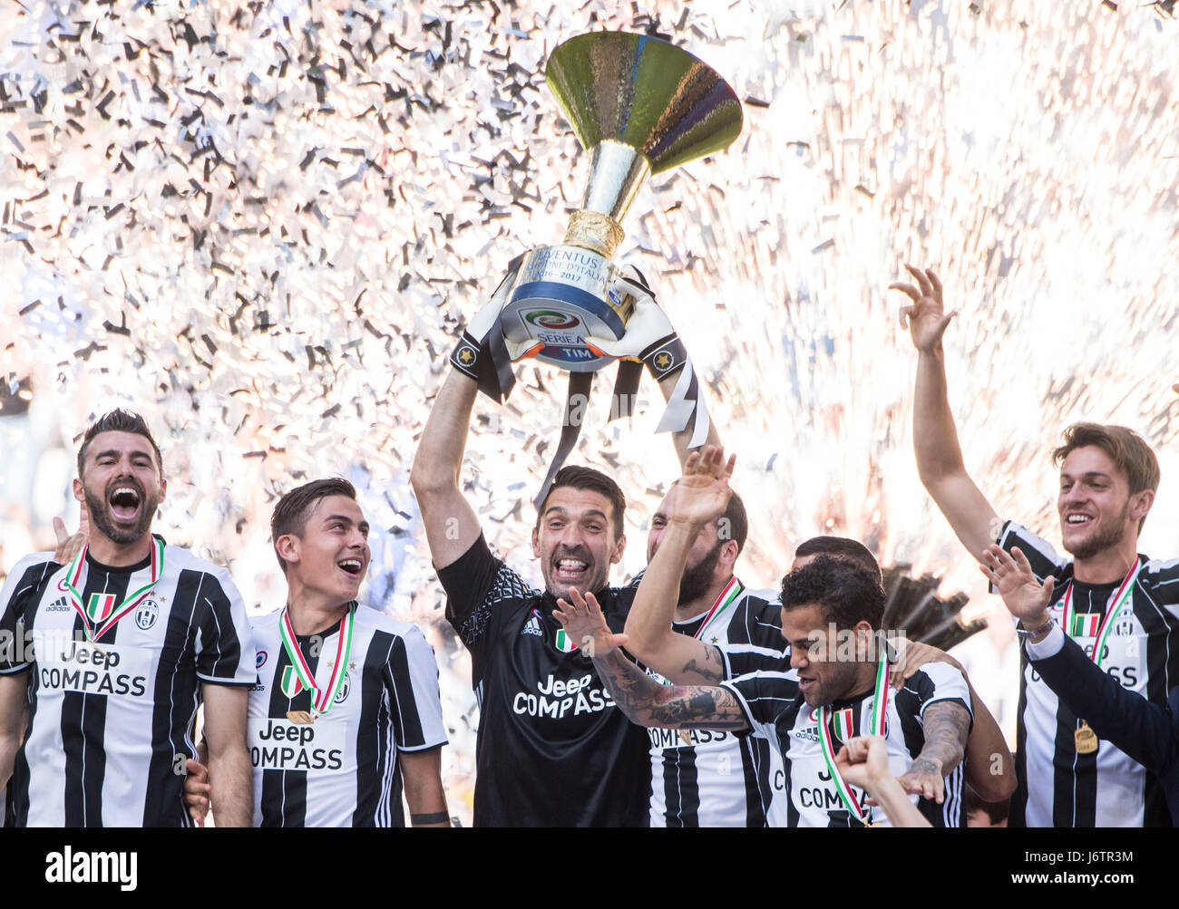 Turin, Italy. 21st May, 2017. Juventus team group Football/Soccer ...