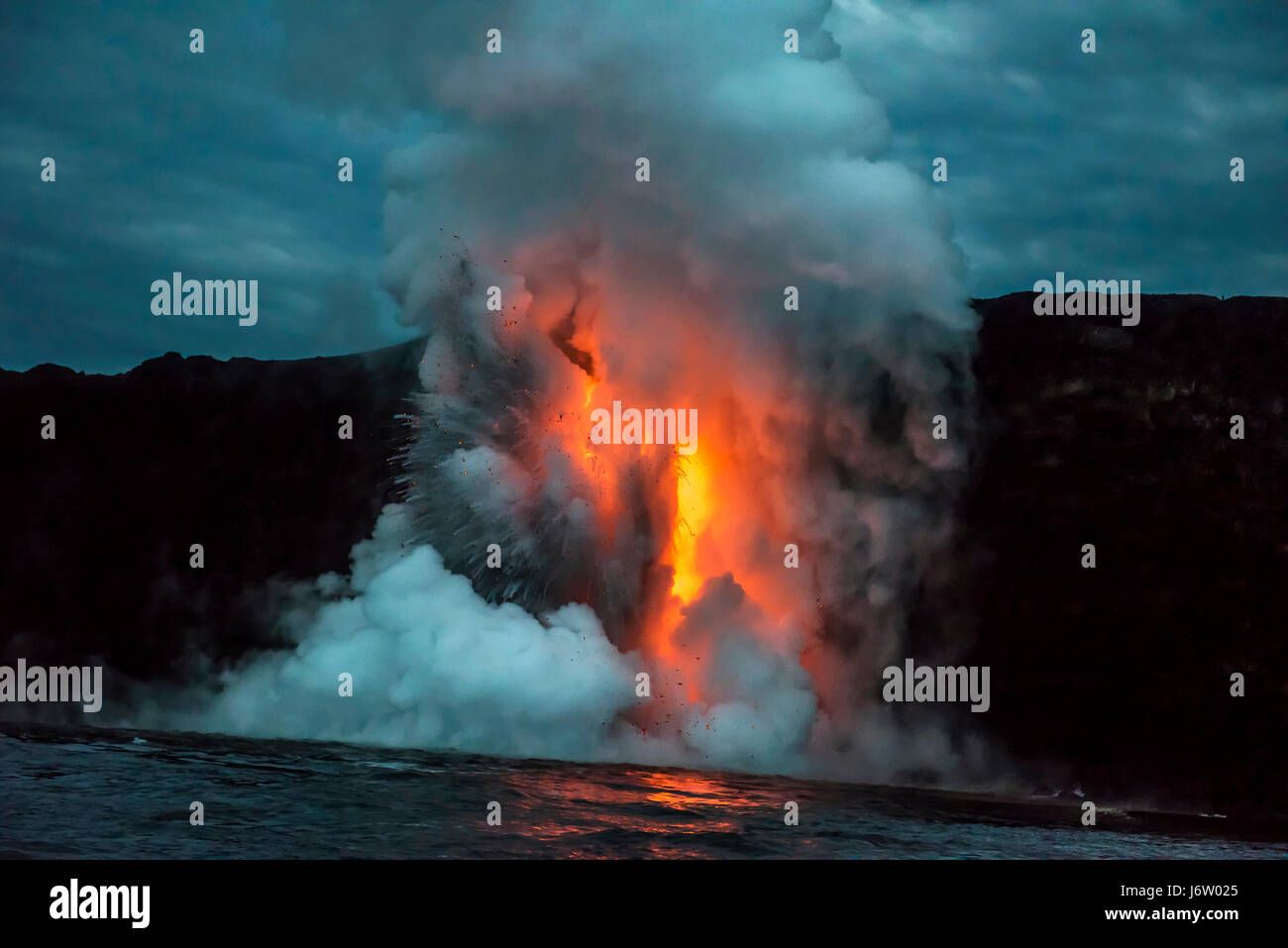 Magma flowing hi-res stock photography and images - Alamy