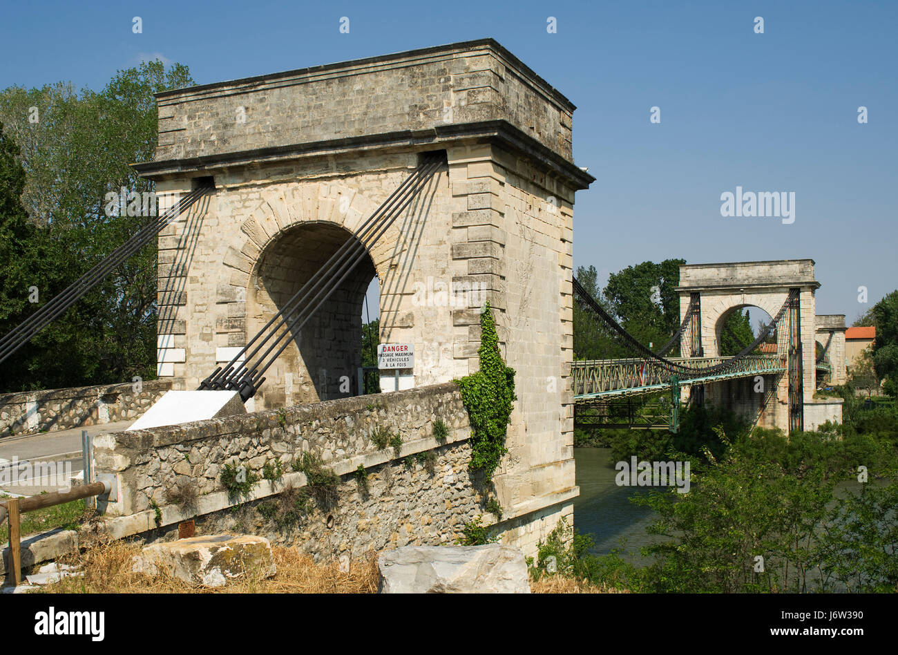 Bridge in arles hi-res stock photography and images - Alamy