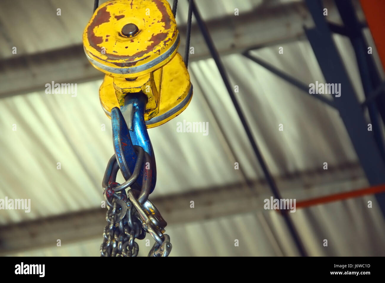 tool workshop chain work factory hoist manufacture elevator lift lift ...