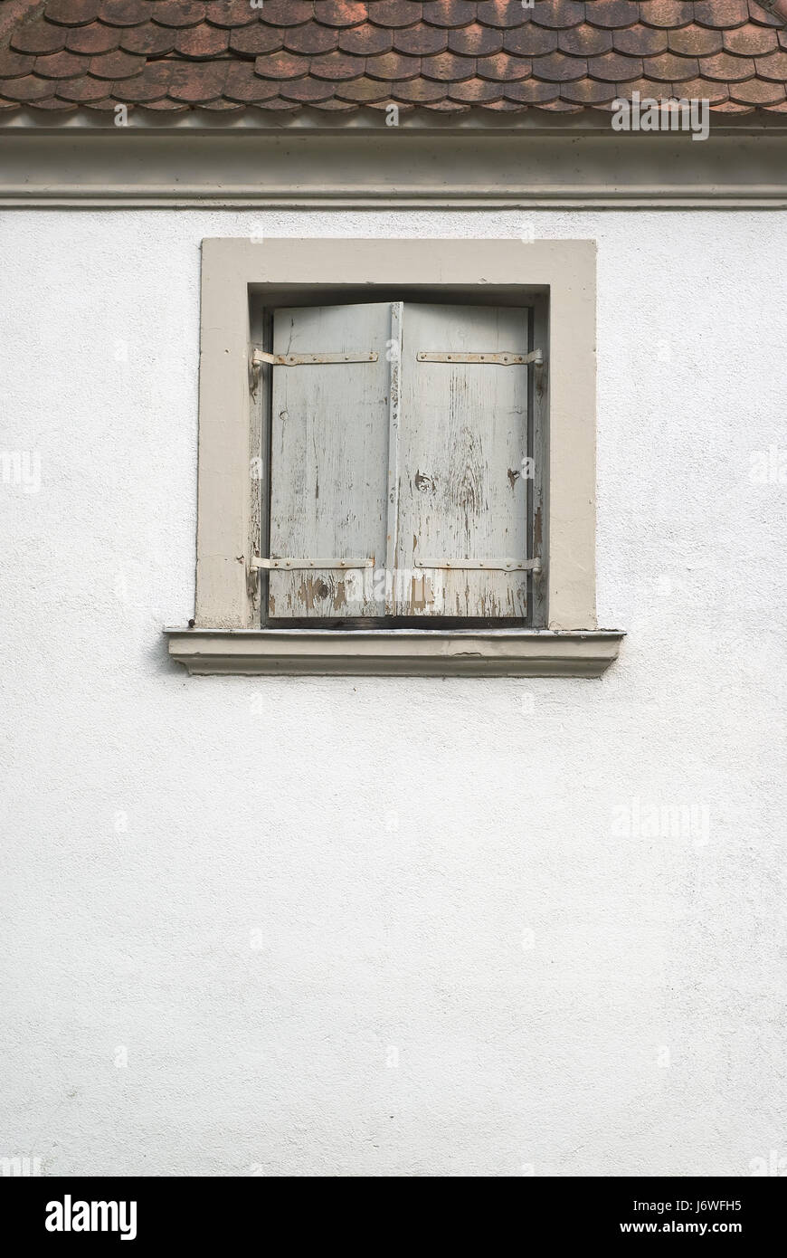 Old fashioned german windows hi-res stock photography and images - Alamy