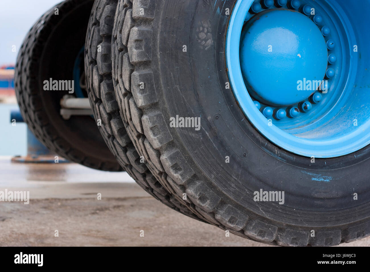 wheel traffic transportation shape turquoise design shaping formation ...