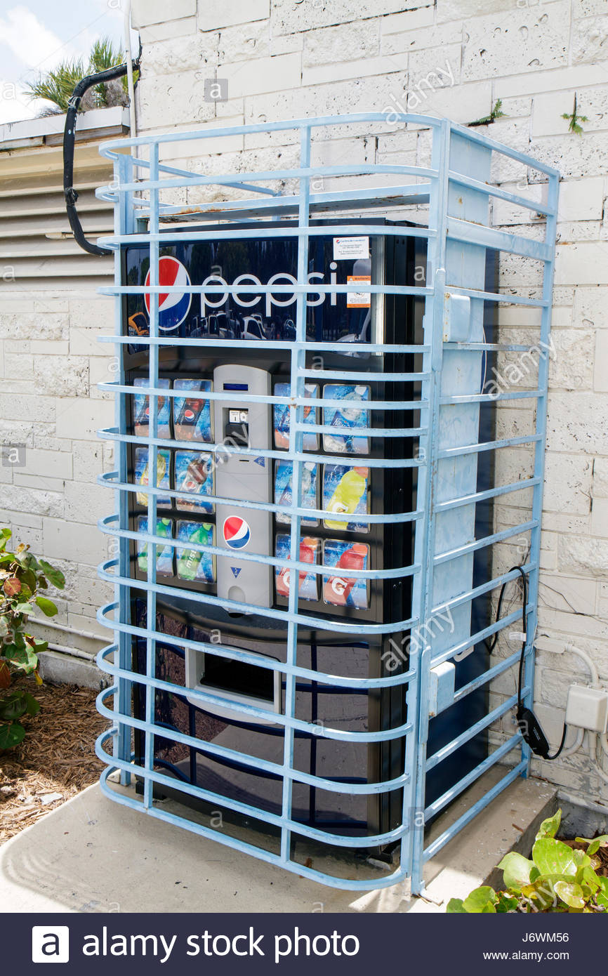 Pepsi Vending Machine Stock Photos & Pepsi Vending Machine Stock Images ...