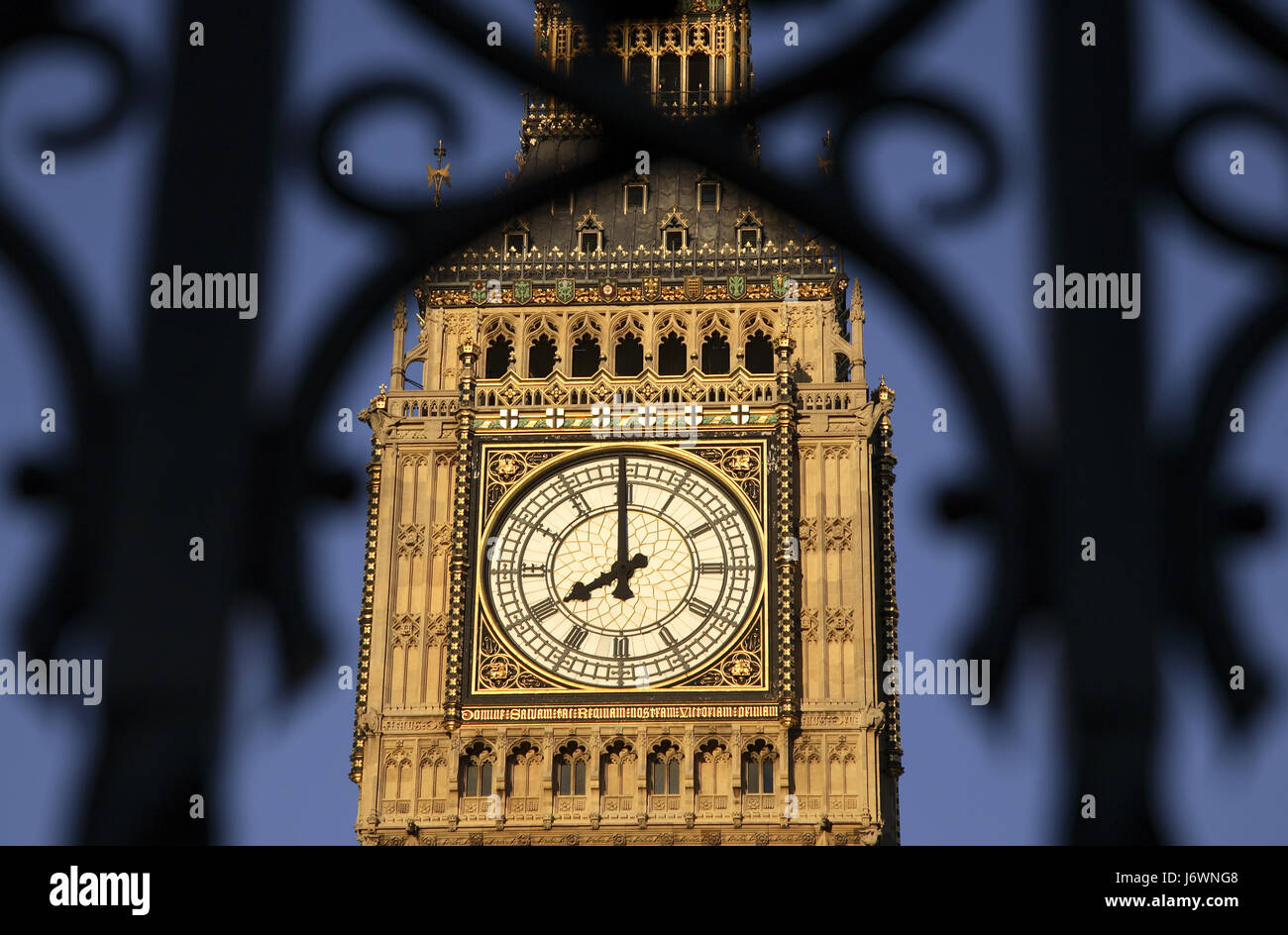 big large enormous extreme powerful imposing immense relevant clock ...