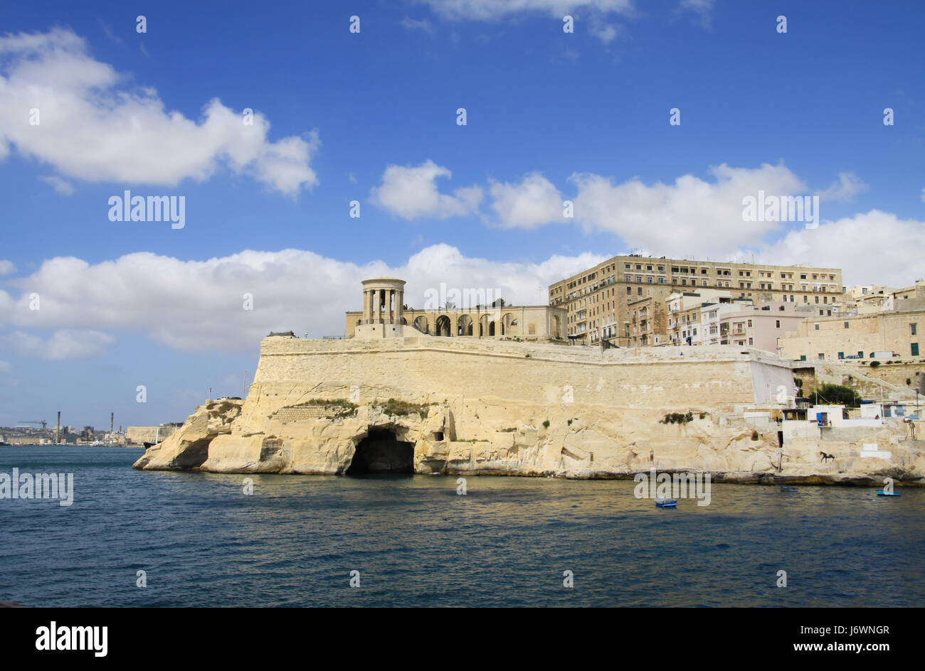 valletta grand harbour port entrance Stock Photo - Alamy