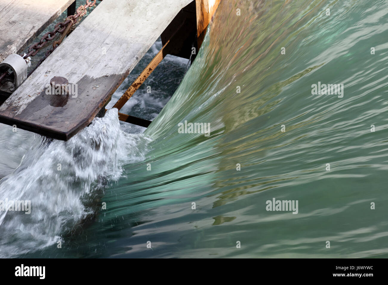 Weir wall hi-res stock photography and images - Alamy