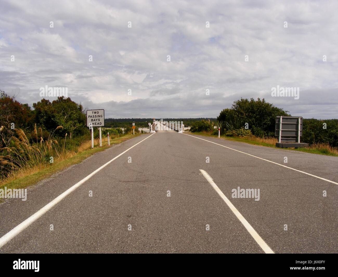 one lane bridge Stock Photo - Alamy