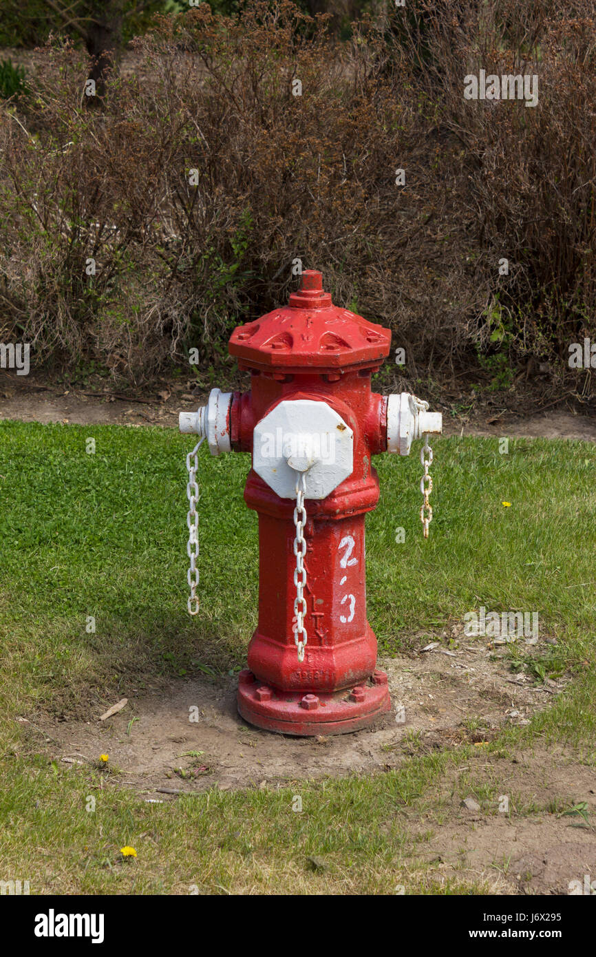 A red fire hydrant Stock Photo - Alamy