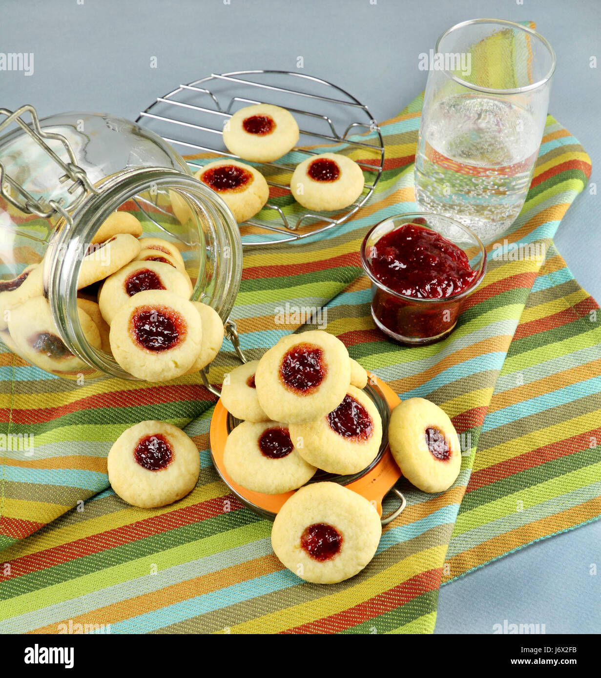 sweets pastry strawberry jam biscuits cookies cakes drop drip drops ...