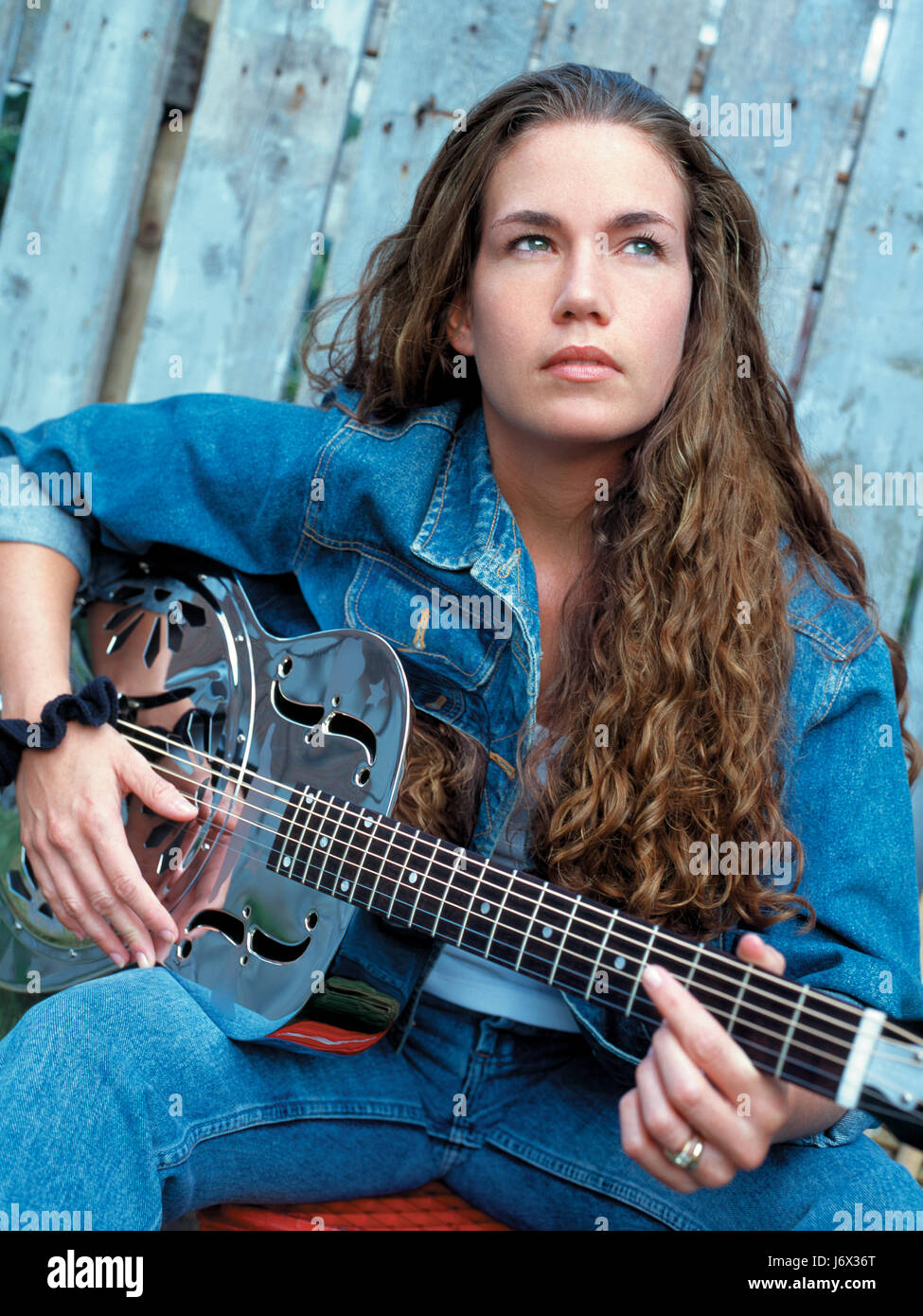 Female Country Singer High Resolution Stock Photography and Images - Alamy