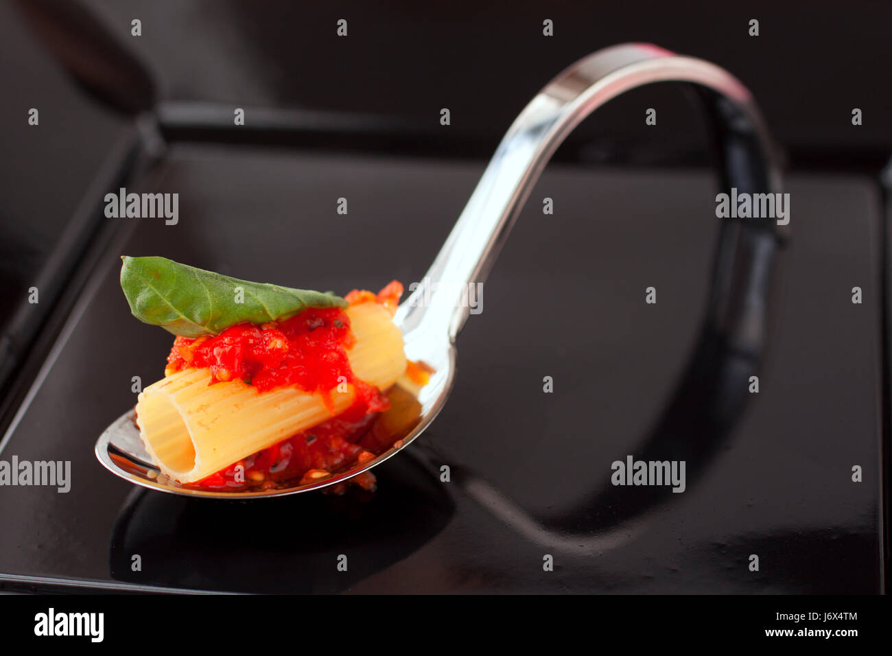 food aliment green black swarthy jetblack deep black plate traditional ...