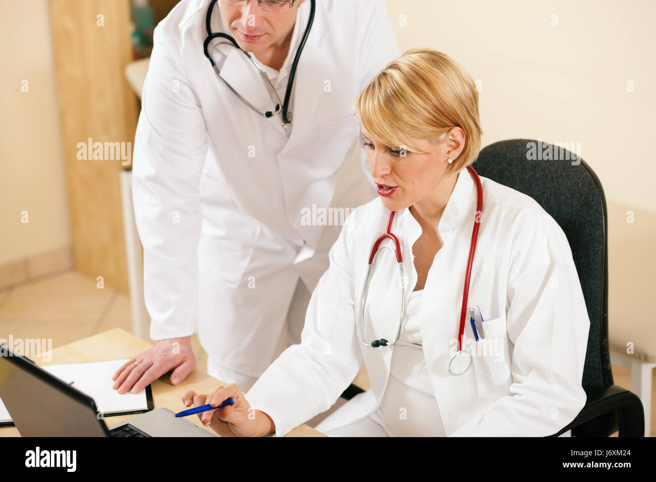 doctor physician medic medical practicioner teamwork administration ...