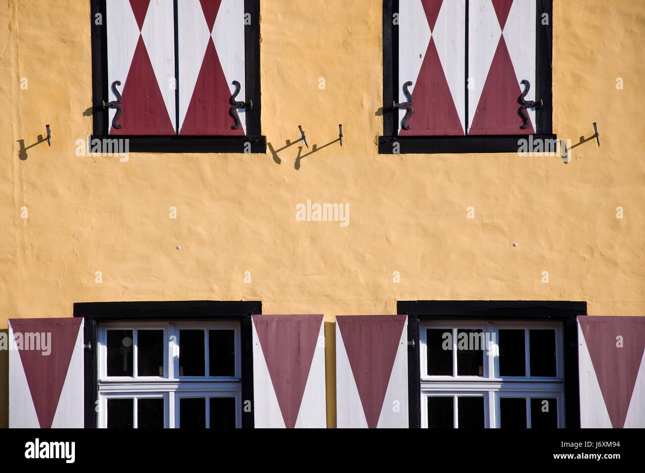 monument window porthole dormer window pane sightseeing museum facade ...