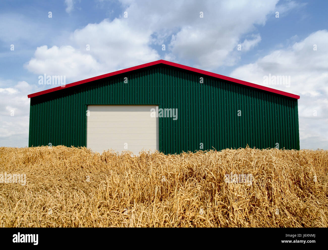 Granary gantry hi-res stock photography and images - Alamy