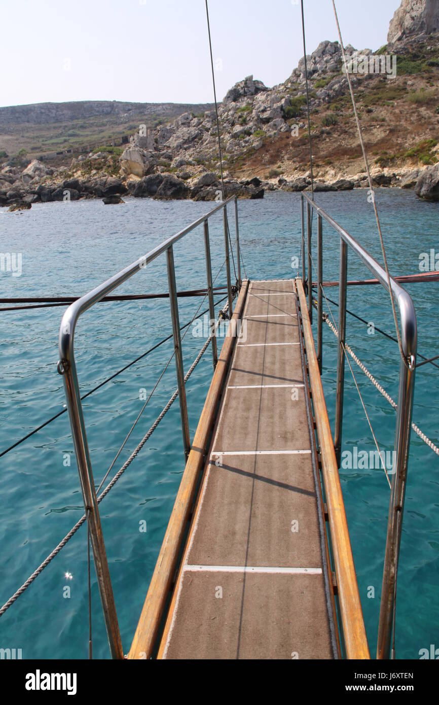 wood net ramp steppingstone back rear plank rowing boat sailing boat ...