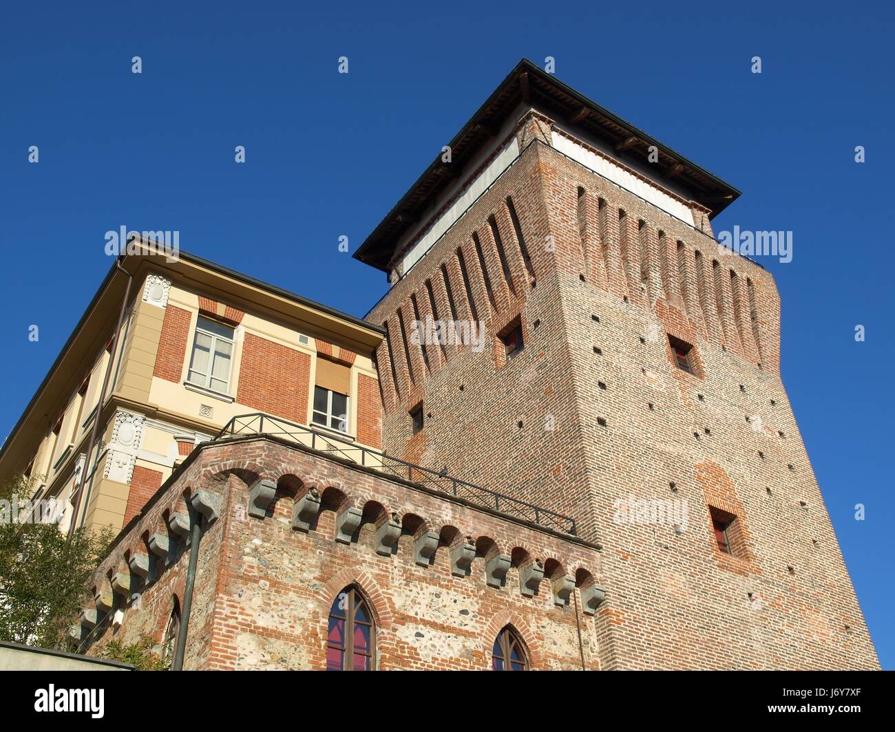 tower medieval castle chateau tower wall brick italian medieval italia ...