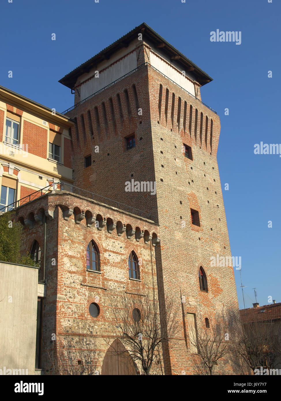 tower medieval castle chateau tower wall brick italian medieval italia ...