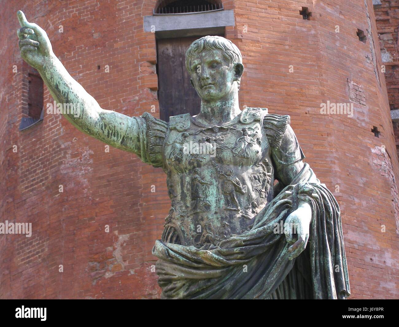 statue sculpture wall roman bronze walls green statue sculpture goal ...