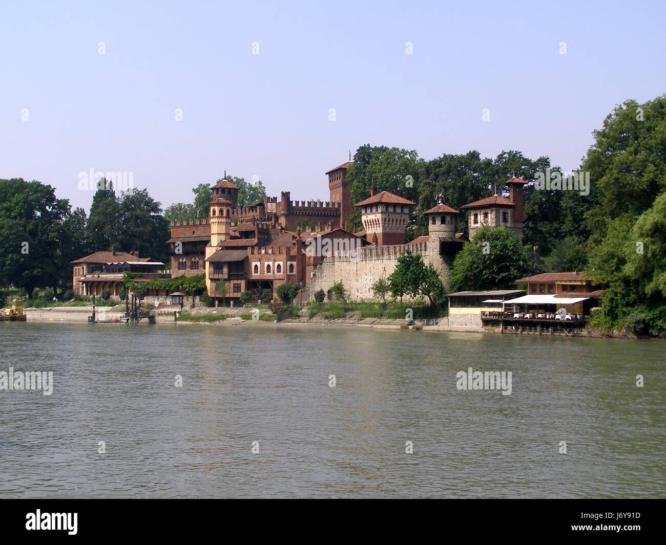 medieval castle italy chateau style of construction architecture ...