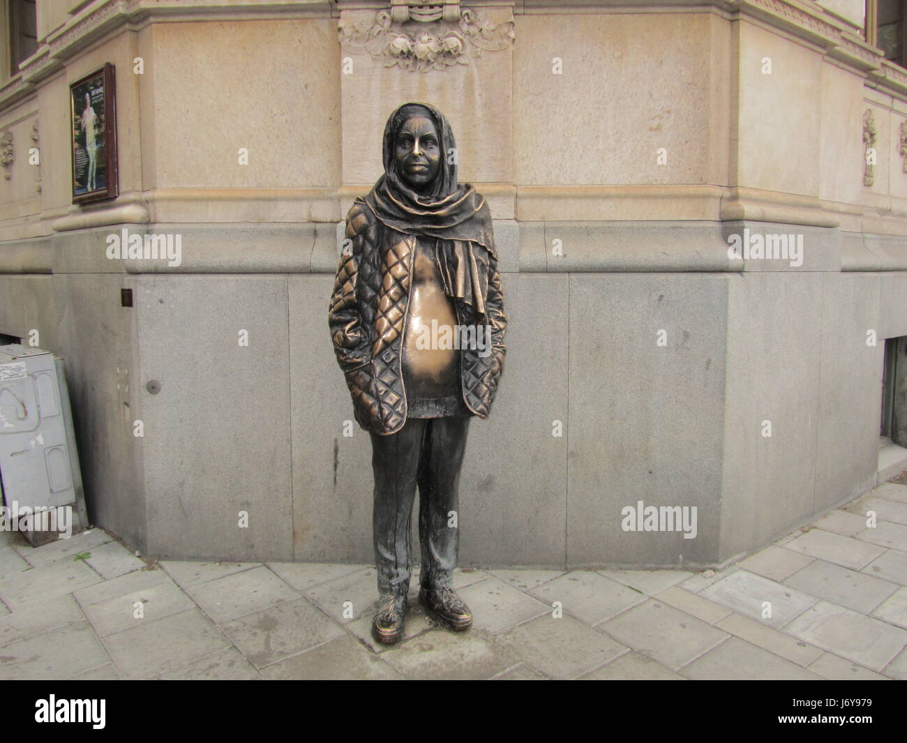monument statue sweden theatre playhouse stockholm stockhom monument ...