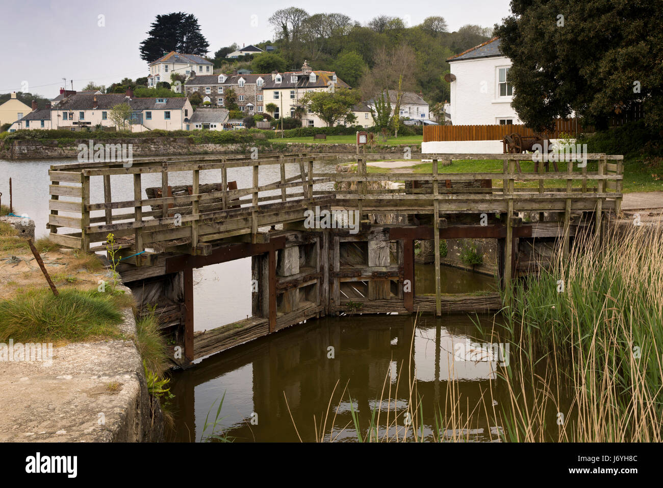 Pentewan cornwall hi-res stock photography and images - Alamy