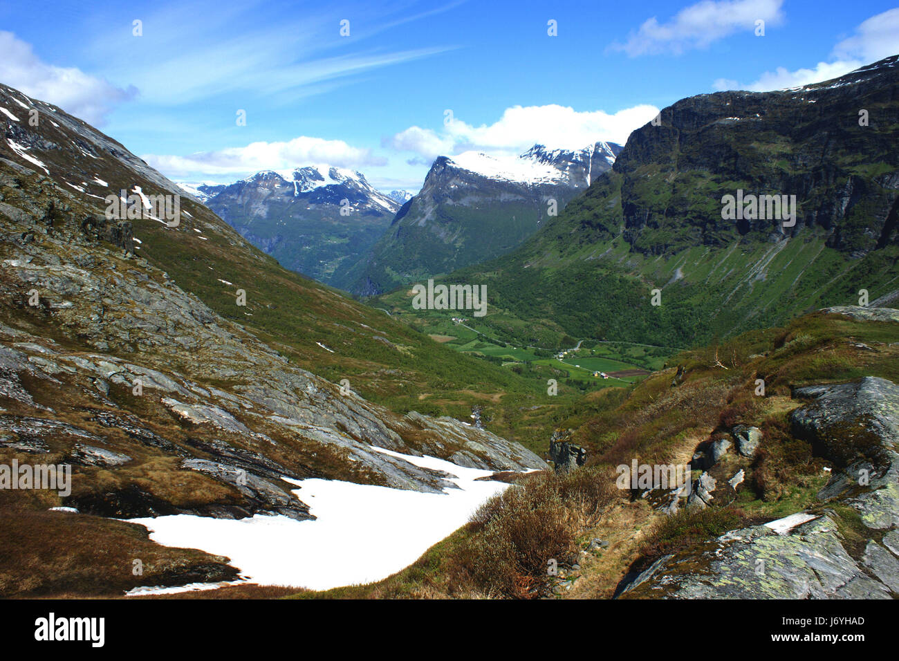 houses mountains norway moss community village market town snow meadow ...
