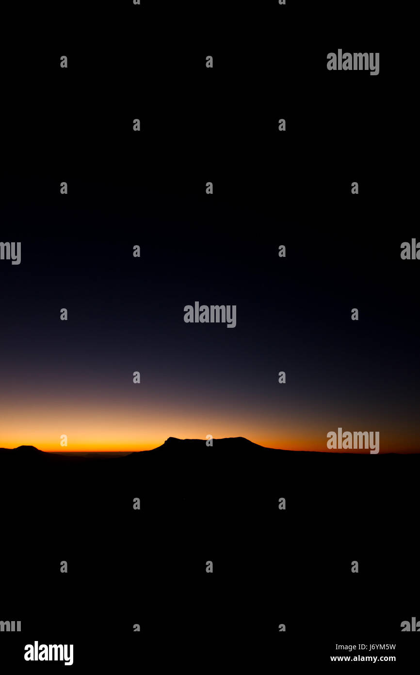 Minimalism silhouette hi-res stock photography and images - Alamy