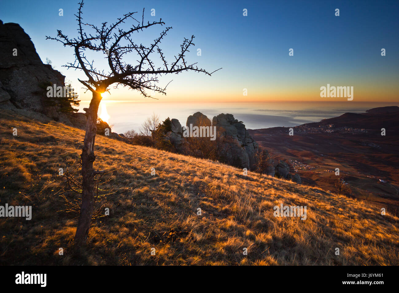 Aerial landscape sunset ocean mountain hi-res stock photography and ...