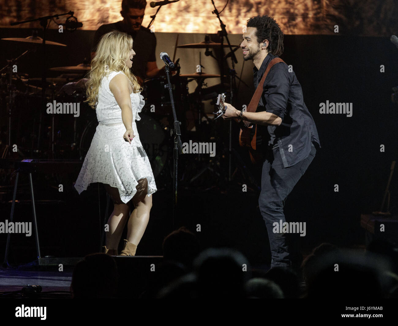 The shires album hi-res stock photography and images - Alamy
