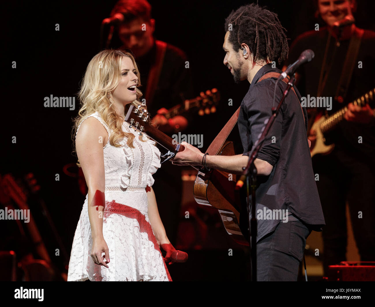 The shires album hi-res stock photography and images - Alamy