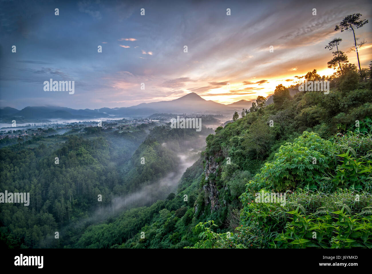 Jawa keraton hi-res stock photography and images - Alamy