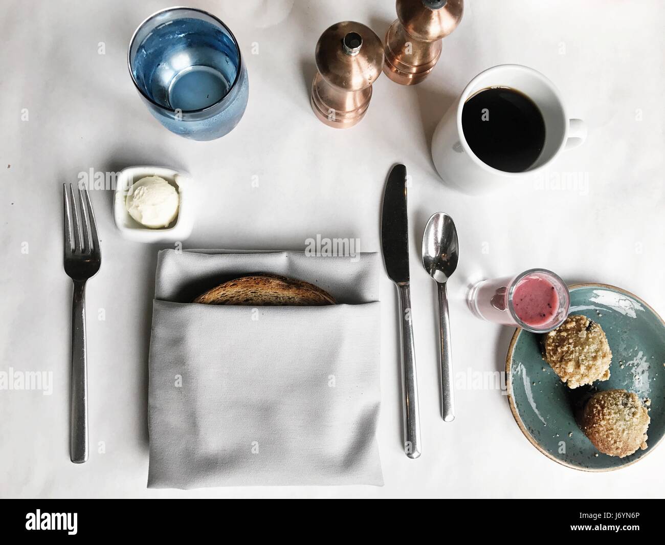 Breakfast Place setting Stock Photo - Alamy