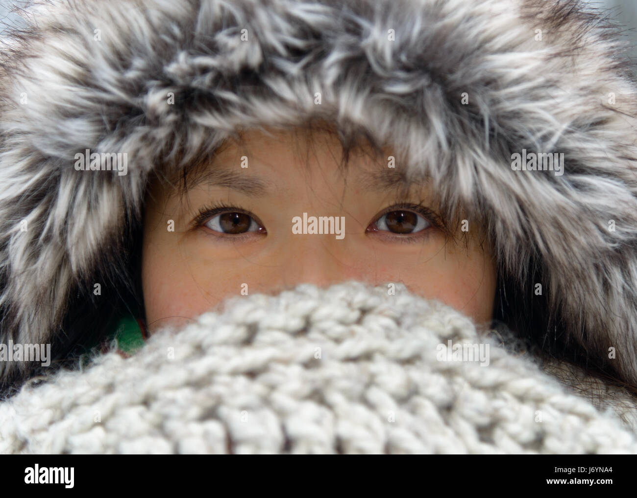 Asian woman fur coat hi-res stock photography and images - Alamy