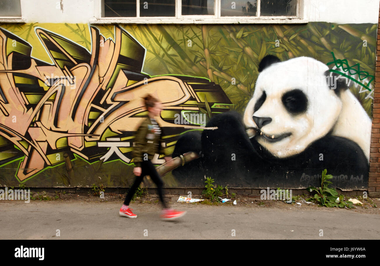 Panda graffiti hi-res stock photography and images - Alamy